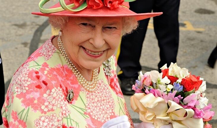 Queen Elizabeth | Celebrating The Soaps