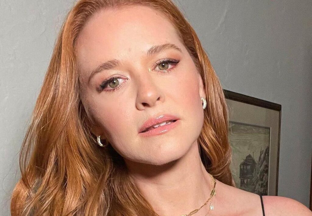 Grey’s Anatomy Alum Sarah Drew To Star In Hallmark Mystery Series ...