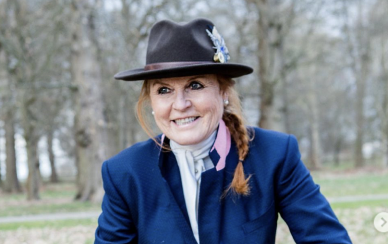 Sarah Ferguson Says the Queen Is Right In Moving Eulogy At Lisa Marie ...