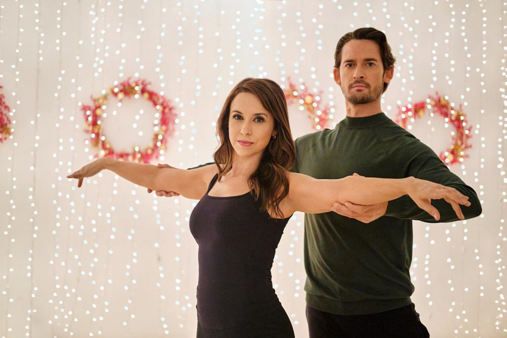 Hallmark Stars Lacey Chabert & Will Kemp Back In The Dancing Detective ...