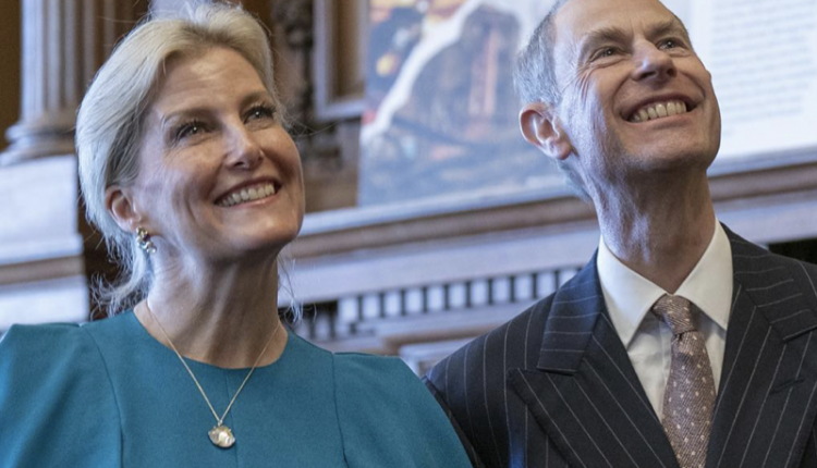 Edward-sophie-curtsy | Celebrating The Soaps