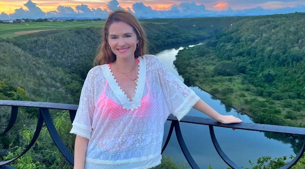 Greys Anatomy Alum Sarah Drew Teases Exciting New Role