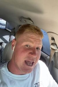 Sister Wives: Paedon Brown Sings Out His Mom's Praises