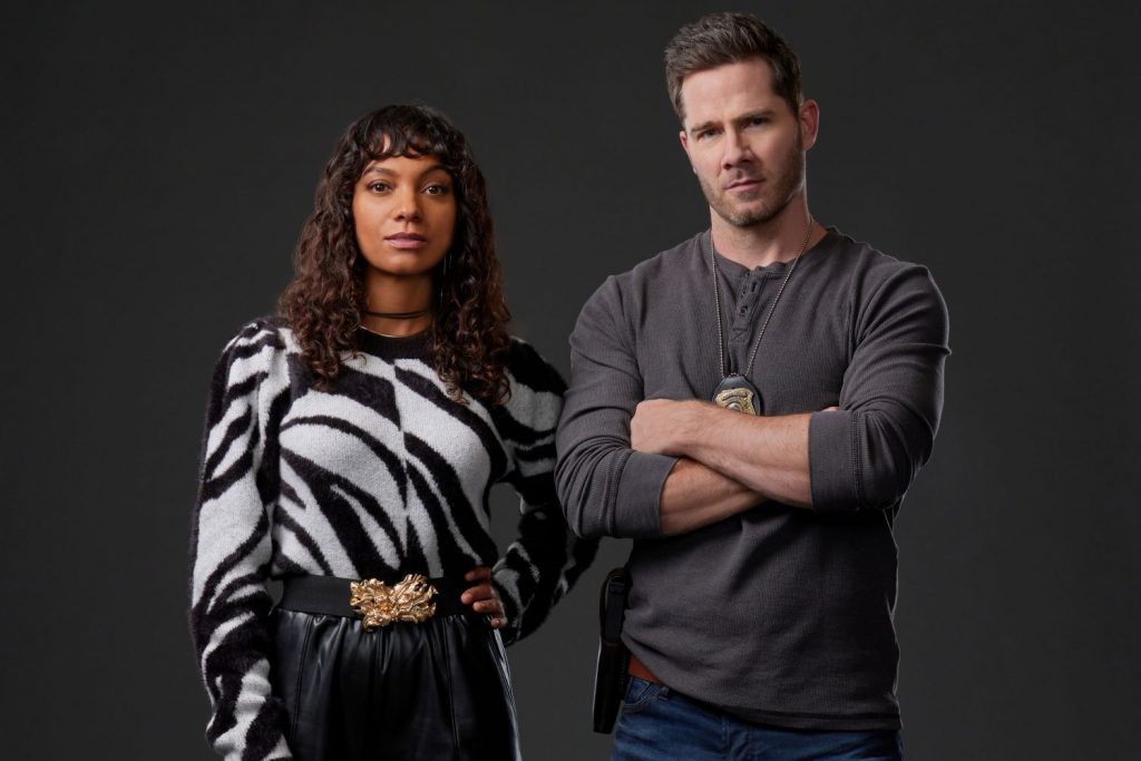 Lyndie Greenwood & Luke Macfarlane Solve A Murder In Crimetime Freefall on Hallmark