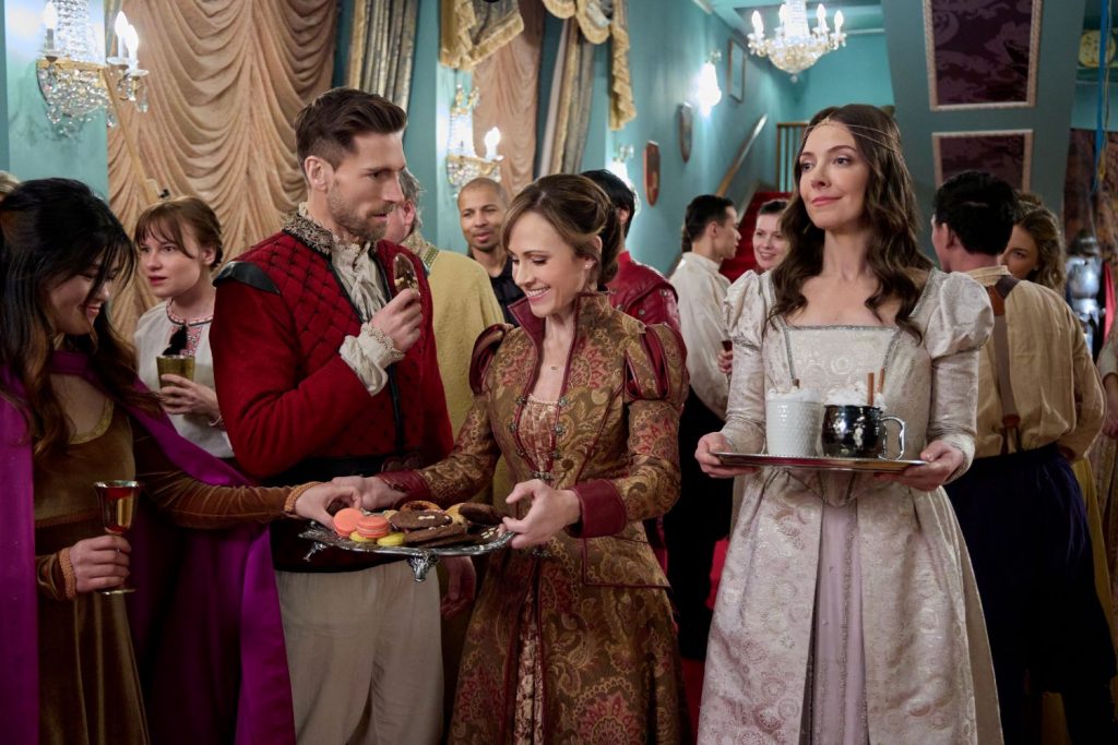 Nikki DeLoach & Andrew Walker Are On The Case In Hallmark Curious ...