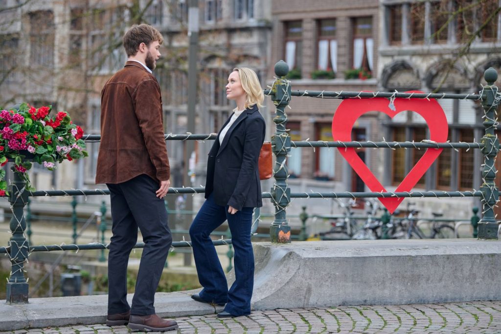 'Cut, Clarity… Courtship' In The Hallmark Movie The Perfect Setting