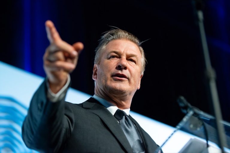 Alec Baldwin Reveals He Considered Quitting Hollywood Alec Baldwin Reveals He Considered Quitting Hollywood
